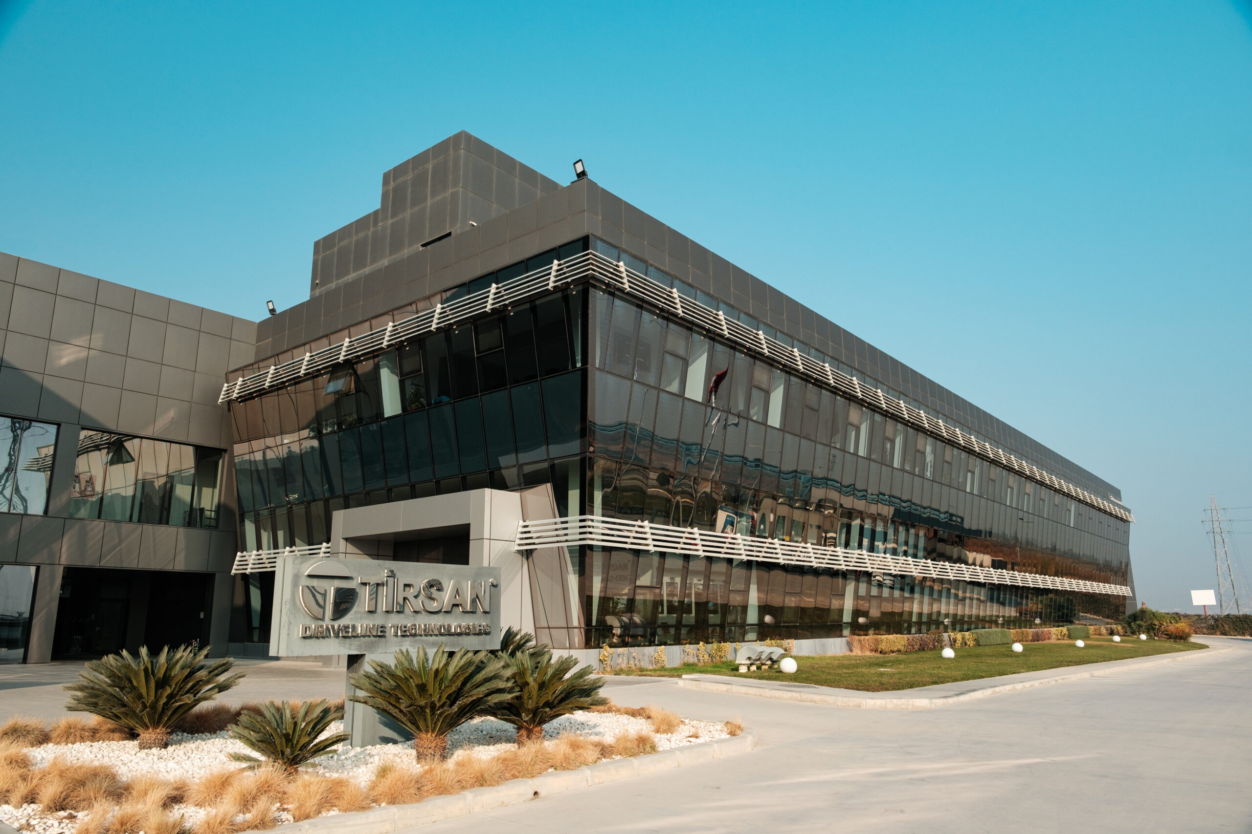 WE ARE AMONG TURKEY'S INDUSTRIAL GIANTS. - Tirsan Kardan